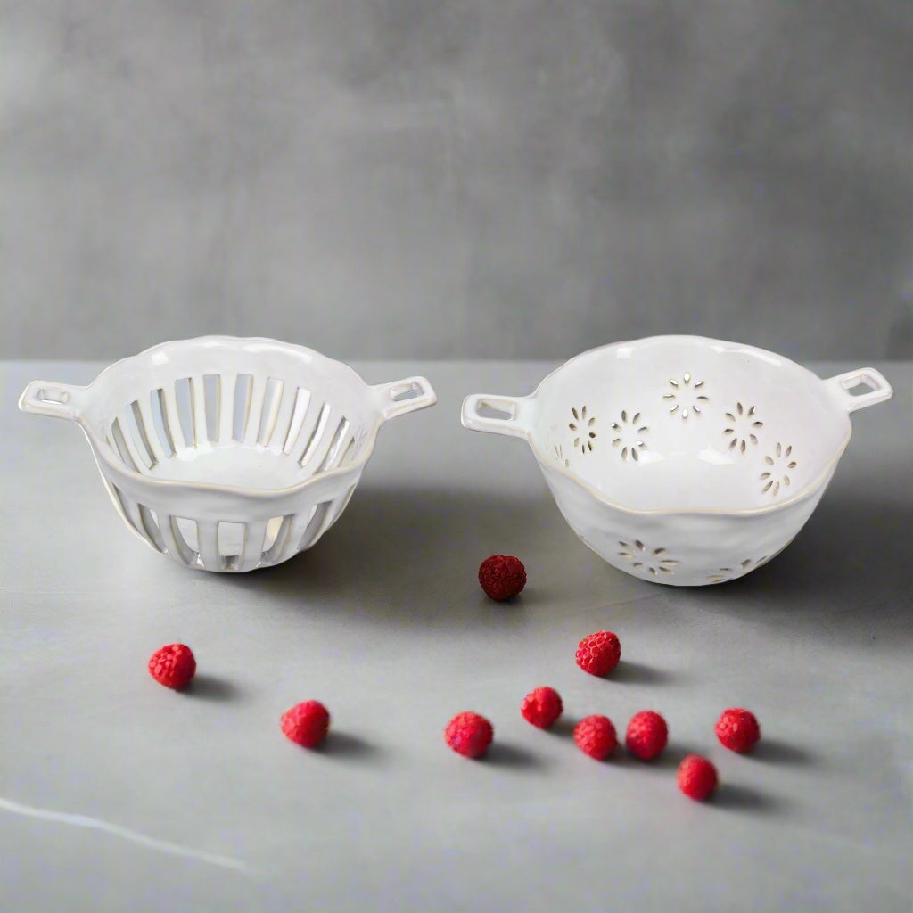 Ceramic Hand Thrown Berry Dish – Presents of Mind